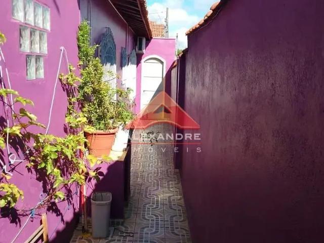 Casa em Jardim Ismênia, São José dos Campos/SP de 120m² 2 quartos à venda por R$ 679.000,00