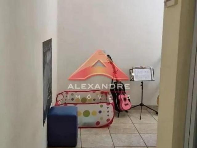 Casa em Jardim Ismênia, São José dos Campos/SP de 155m² 3 quartos à venda por R$ 640.000,00