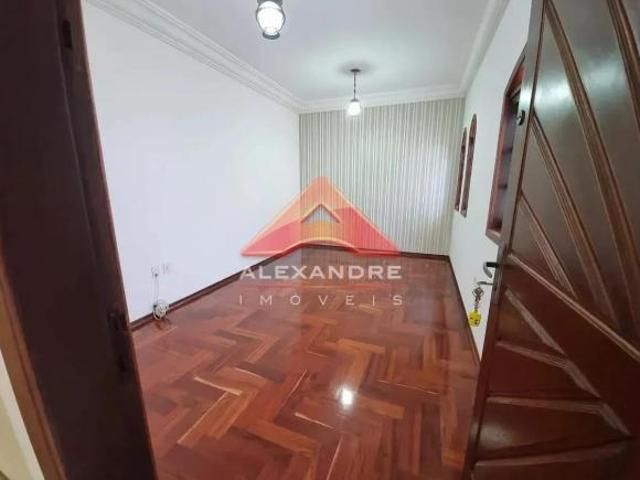 Casa em Jardim Ismênia, São José dos Campos/SP de 159m² 5 quartos à venda por R$ 700.000,00 ou para