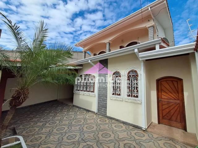 Casa em Jardim Ismênia, São José dos Campos/SP de 213m² 5 quartos à venda por R$ 699.000,00