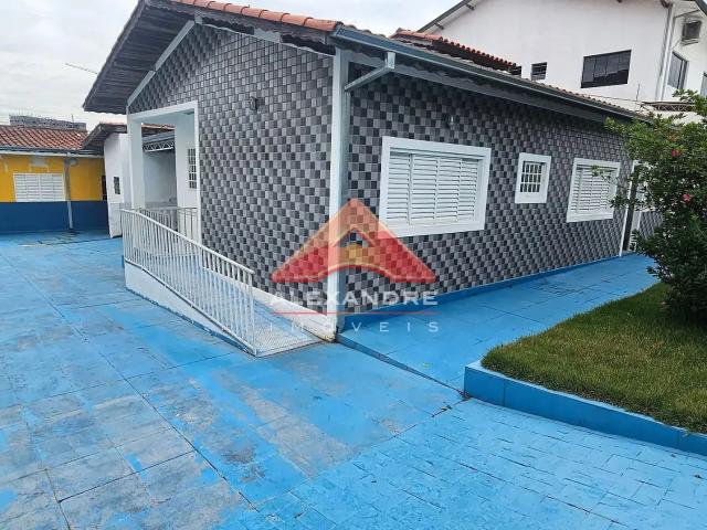 Casa em Jardim Ismênia, São José dos Campos/SP de 220m² 3 quartos à venda por R$ 799.900,00