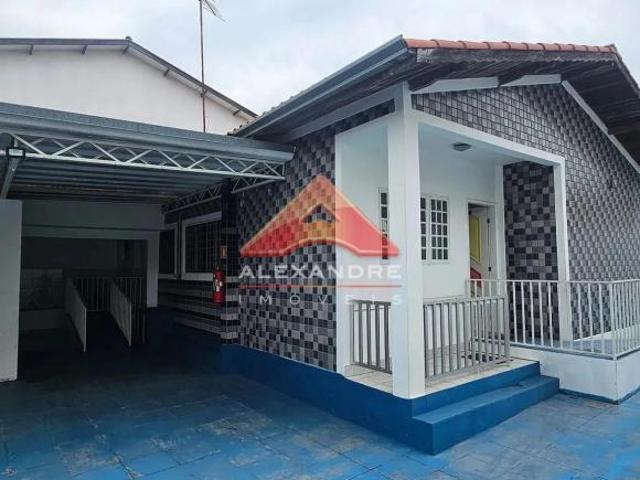 Casa em Jardim Ismênia, São José dos Campos/SP de 220m² 3 quartos à venda por R$ 800.000,00