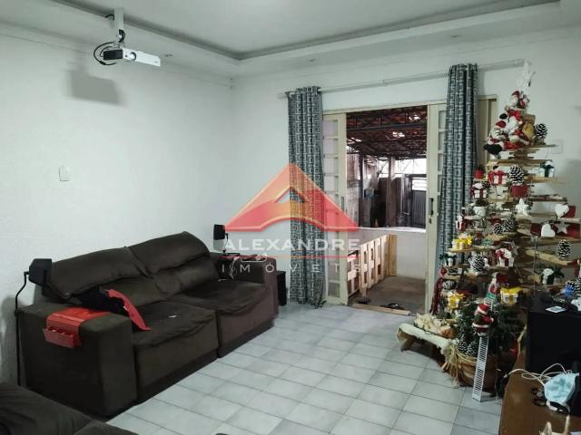 Casa em Jardim Ismênia, São José dos Campos/SP de 240m² 3 quartos à venda por R$ 476.900,00
