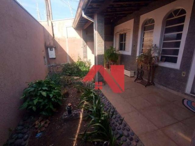 Casa em Jardim Ipê II, Mogi Guaçu/SP de 135m² 3 quartos à venda por R$ 300.000,00