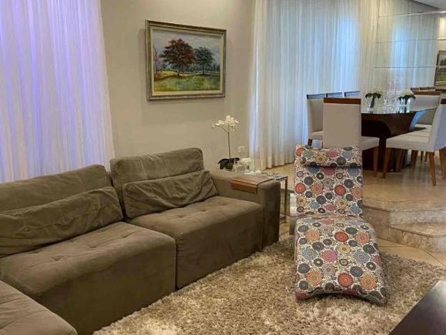 Casa em Jardim Itatiaia 1, Londrina/PR de 360m² 4 quartos à venda por R$ 2.350.000,00