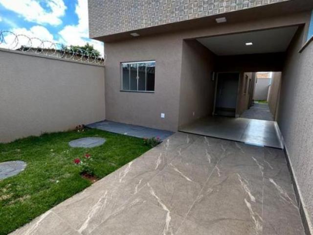 Casa em Jardim Itaipu, Goiânia/GO de 180m² 3 quartos à venda por R$ 349.990,00