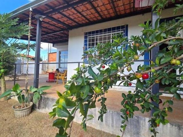 Casa em Jardim Itamarati, Botucatu/SP de 230m² 3 quartos à venda por R$ 420.000,00