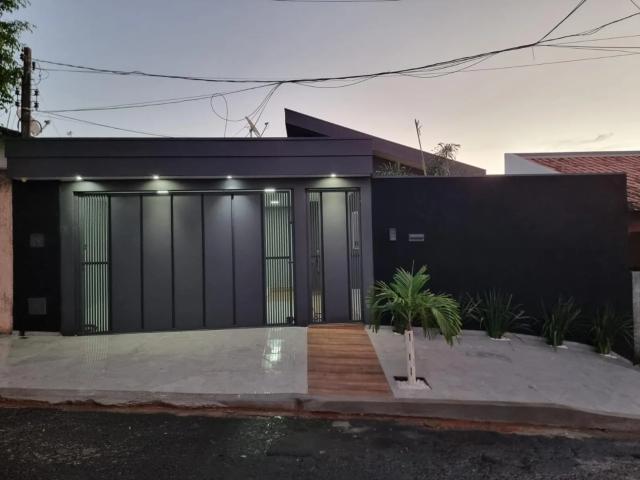 Casa em Jardim Lavínia, Marília/SP de 200m² 3 quartos à venda por R$ 449.900,00
