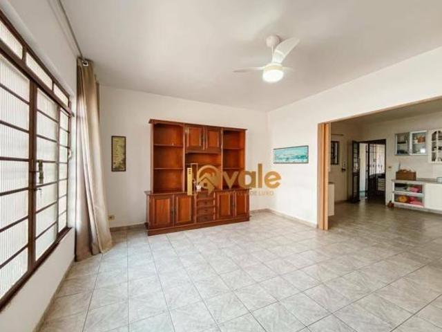 Casa em Jardim Luiza, Jacareí/SP de 440m² 4 quartos à venda por R$ 900.000,00
