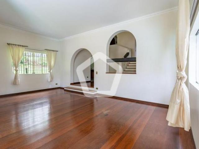 Casa em Jardim Marajoara