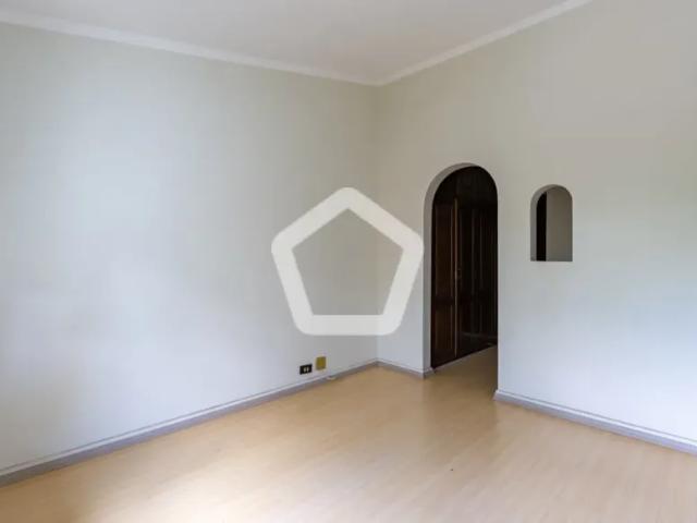Casa em Jardim Marajoara