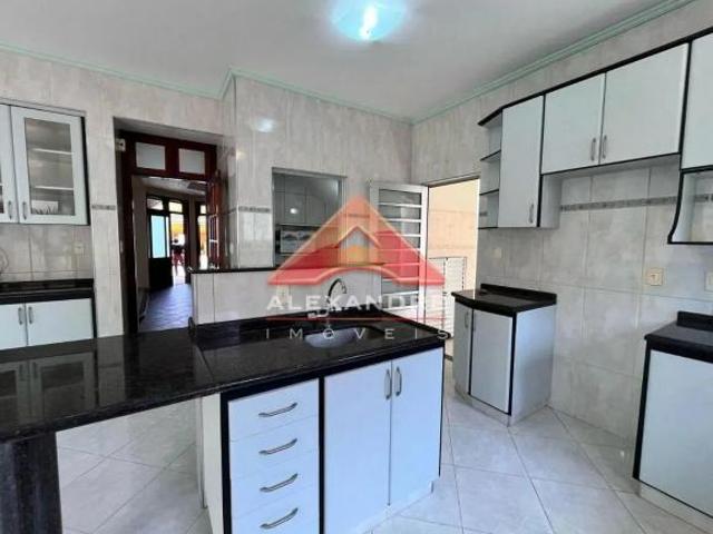 Casa em Jardim Maria Cândida, Caçapava/SP de 249m² 3 quartos à venda por R$ 890.000,00