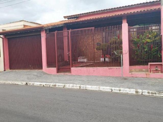 Casa em Jardim Maria Cândida, Caçapava/SP de 250m² 3 quartos à venda por R$ 655.000,00