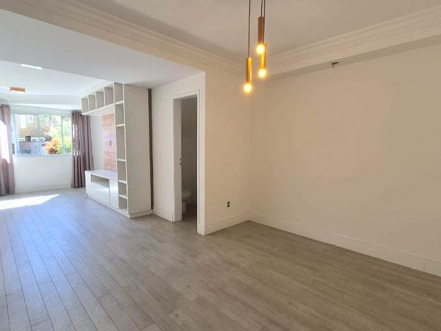 Casa em Jardim Marilu, Carapicuíba/SP de 138m² 3 quartos à venda por R$ 897.000,00