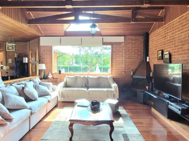 Casa em Jardim Meny, São Roque/SP de 265m² 4 quartos à venda por R$ 1.799.900,00