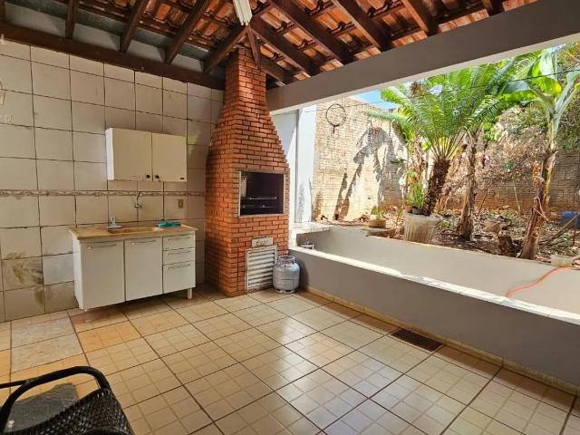 Casa em Jardim Monte Castelo, Marília/SP de 360m² 3 quartos à venda por R$ 479.900,00