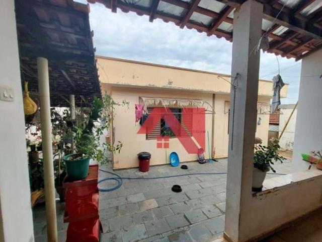 Casa em Jardim Munhoz, Mogi Guaçu/SP de 153m² 4 quartos à venda por R$ 380.000,00