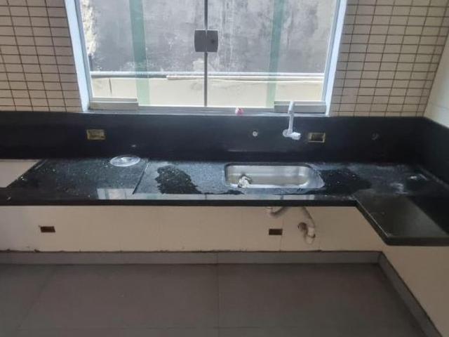 Casa em Jardim oliveira, com garagem e 1 quarto, 1 banheiro