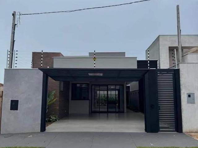 Casa em Jardim Oriental, Maringá/PR de 200m² 3 quartos à venda por R$ 790.000,00