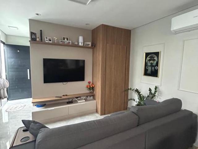 Casa em Jardim Petrópolis, Cotia/SP de 50m² 2 quartos à venda por R$ 420.000,00