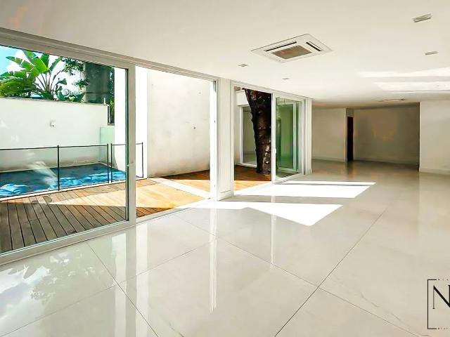 Casa em Jardim Petrópolis, São Paulo/SP de 365m² 4 quartos à venda por R$ 3.949.900,00