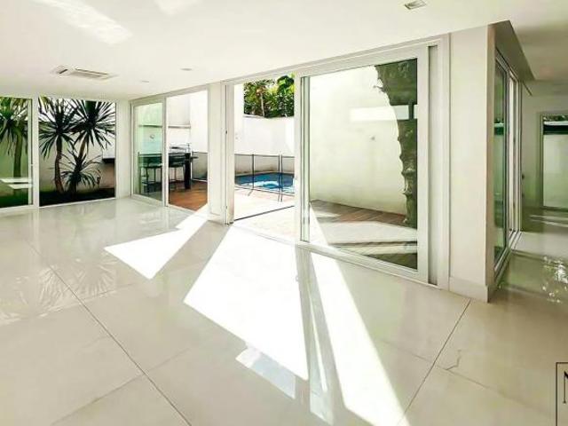 Casa em Jardim Petrópolis, São Paulo/SP de 365m² 4 quartos à venda por R$ 3.950.000,00