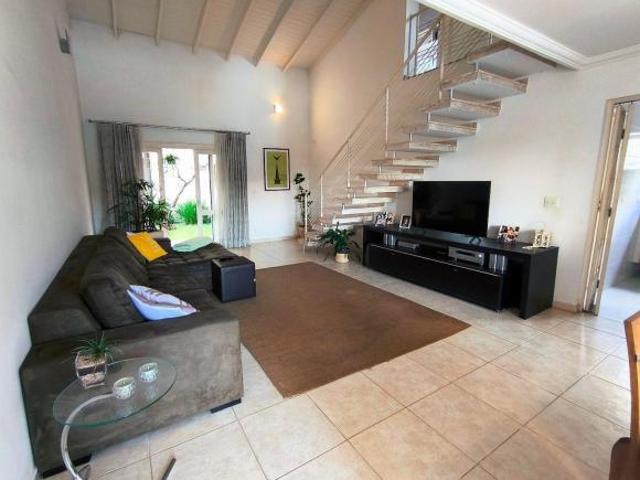 Casa em Jardim Pioneira, Cotia/SP de 140m² 3 quartos à venda por R$ 799.000,00