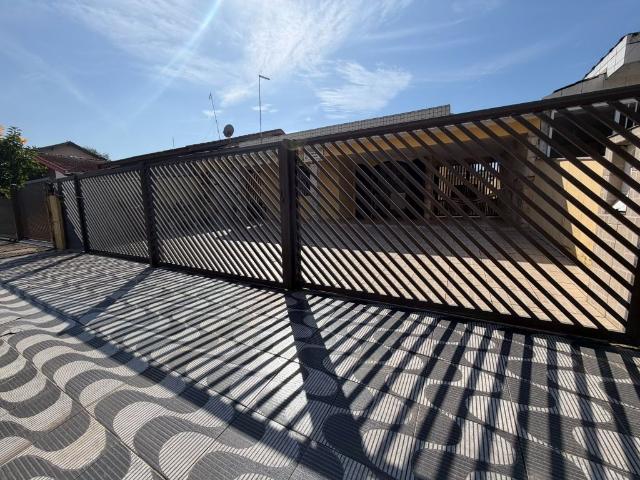 Casa em Jardim Real, Praia Grande/SP de 155m² 2 quartos à venda por R$ 694.000,00
