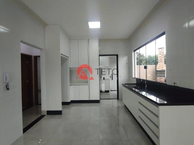 Casa em Jardim Rebouças, Maringá/PR de 200m² 3 quartos para locação R$ 3.400,00/mes
