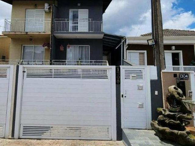 Casa em Jardim Rio das Pedras, Cotia/SP de 244m² 3 quartos à venda por R$ 930.000,00 ou para locação