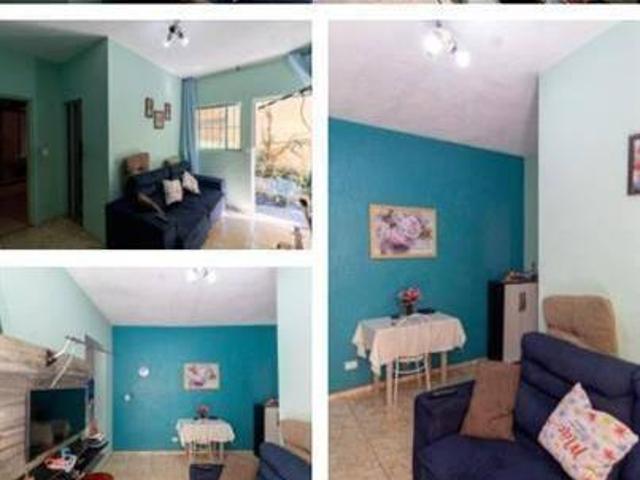 Casa em Jardim São Carlos Zona Leste, São Paulo/SP de 800m² à venda por R$ 200.000,00