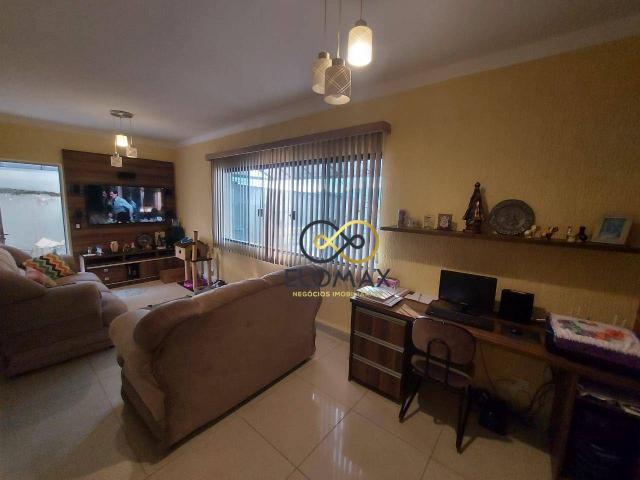 Casa em Jardim São João, Guarulhos/SP de 199m² 4 quartos à venda por R$ 956.000,00