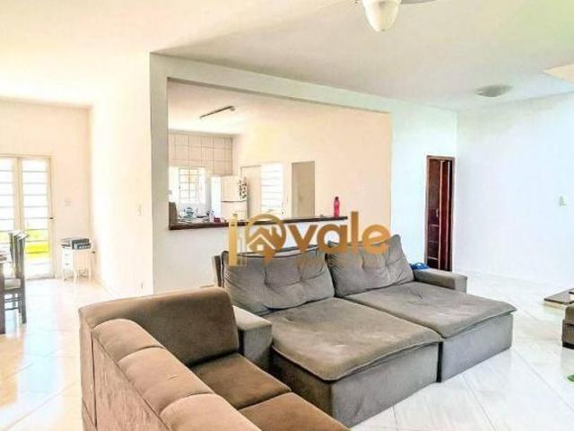 Casa em Jardim Santa Maria, Jacareí/SP de 200m² 3 quartos à venda por R$ 852.000,00