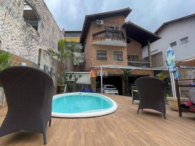 Casa em Jardim Semiramis, Cotia/SP de 276m² 3 quartos à venda por R$ 759.000,00