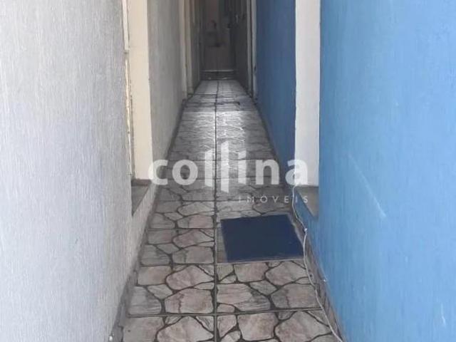 Casa em Jardim Ster Za, Carapicuíba/SP de 10m² 10 quartos à venda por R$ 670.000,00