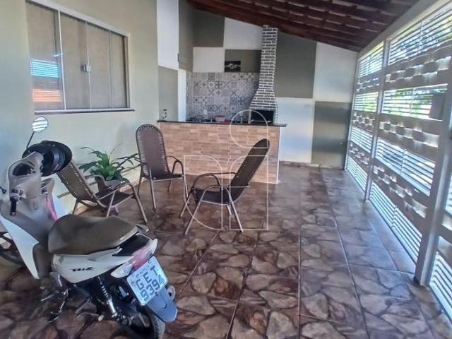 Casa em Jd Nacional Marília
