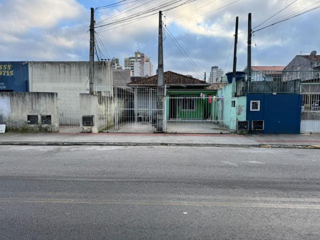 Casa em Kobrasol, São José/SC de 264m² 4 quartos à venda por R$ 1.099.000,00