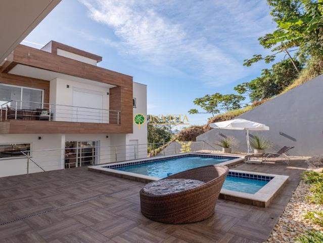 Casa em Kobrasol, São José/SC de 412m² 4 quartos à venda por R$ 4.999.900,00