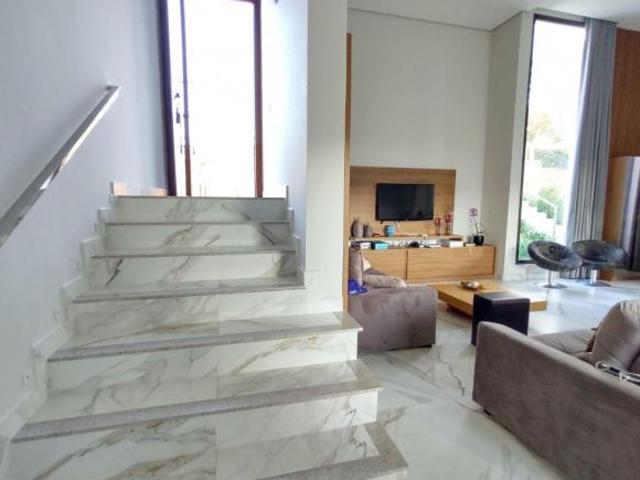Casa em Lagoa Santa no condomínio champanhe