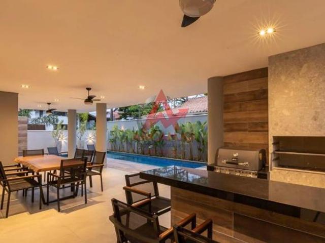 Casa em Lagoinha, Ubatuba/SP de 300m² 5 quartos à venda por R$ 6.800.000,00