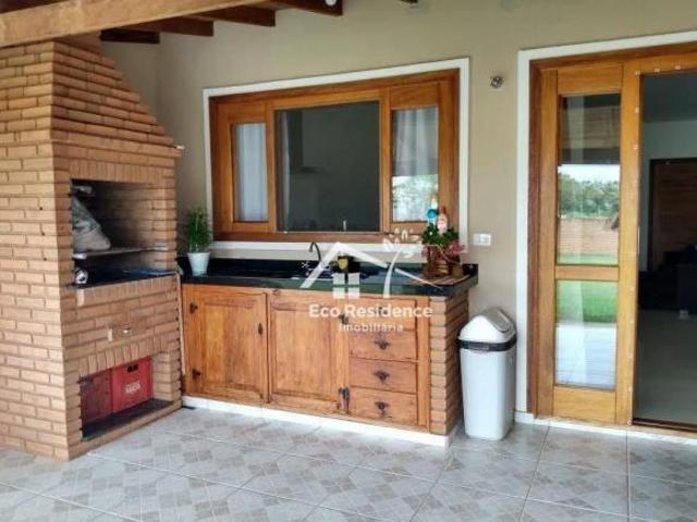 Casa em localização privilegiada com 3 dorm. 1 suíte à venda, 160 m² por R$ 690.000 Ninho Verde