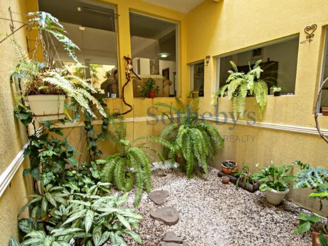 Casa em localização privilegiada