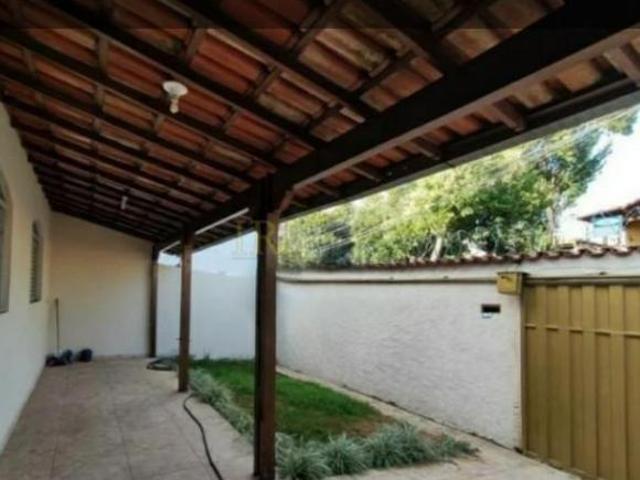 CASA EM LOTE 360m2