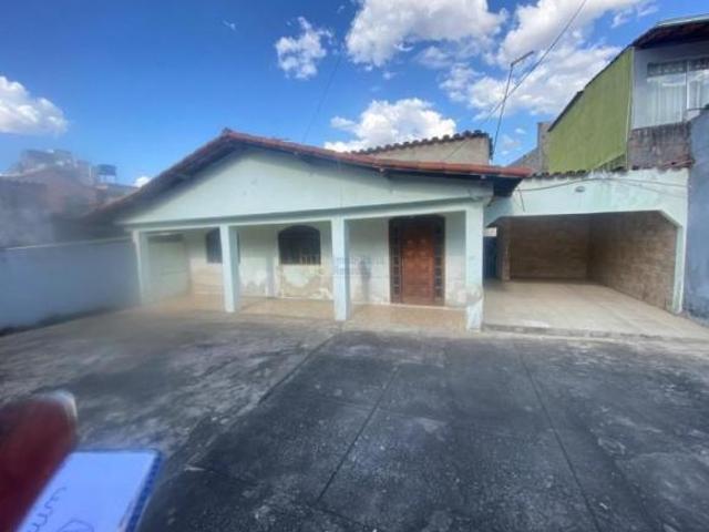 CASA EM LOTE 360m2