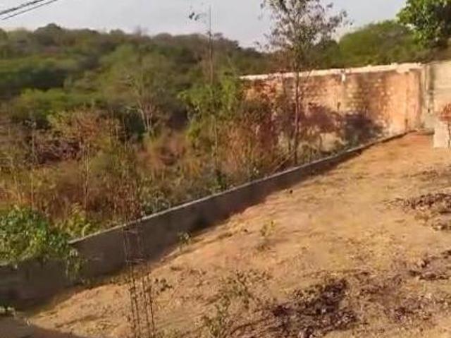 CASA EM LOTE 360m2