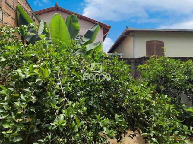 Casa em lote de 200m² excelente para moradia e investimento