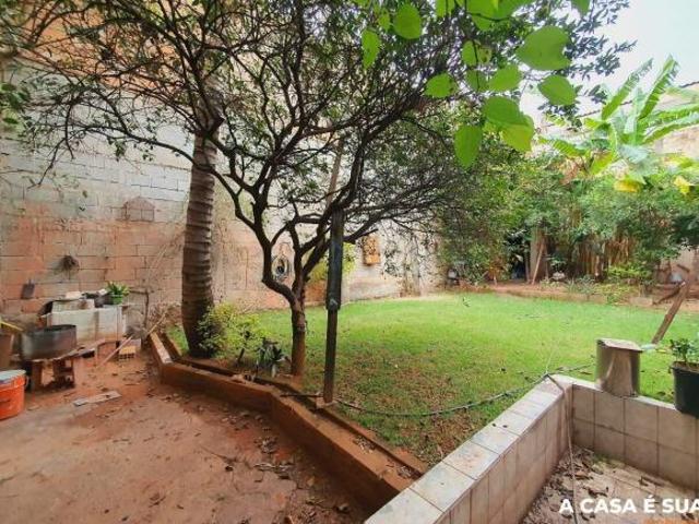 Casa em Lote de 360m² no bairro Dom Bosco