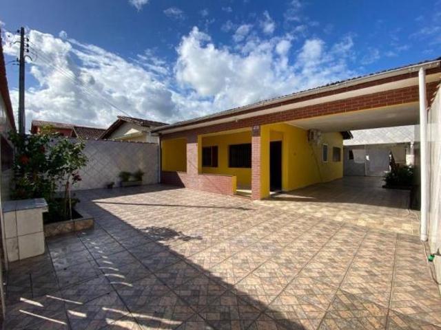 CASA EM LOTE INTEIRO EM LOCALIZAÇÃO PRIVILEGIADA NA PRAIA DE MONGAGUÁ