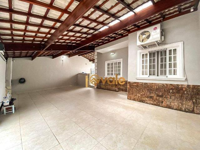 Casa em Loteamento Villa Branca, Jacareí/SP de 242m² 3 quartos à venda por R$ 949.000,00