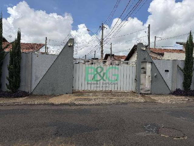 Casa em Parque das Árvores, Franca/SP de 47m² 2 quartos à venda por R$ 144.667,36